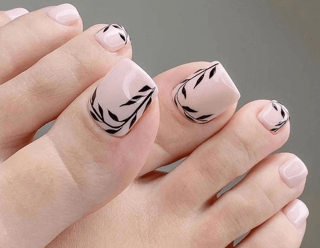 T's Nails & Spa - Princess Way, Swansea, SA1 5HF, United Kingdom